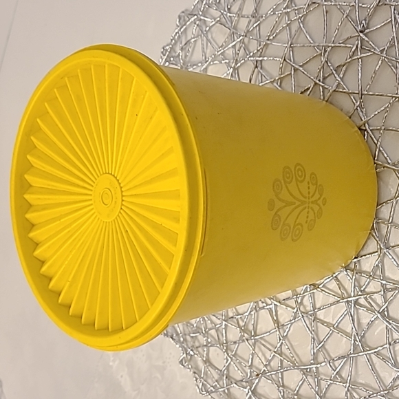 Tupperware | Kitchen | Vintage Tupperware Cookie Jar Storage | Poshmark